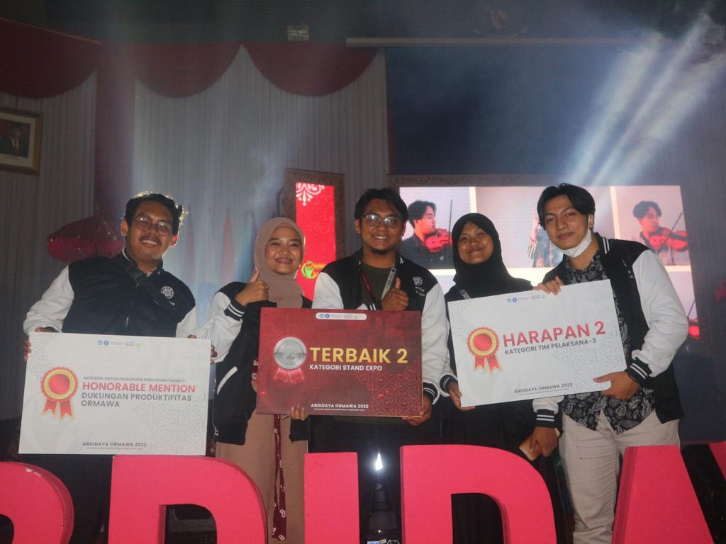 Tim PPK Ormawa UGM Sukses Menyabet 3 Penghargaan pada Anugerah Abdidaya 2022 – Kreativitas UGM