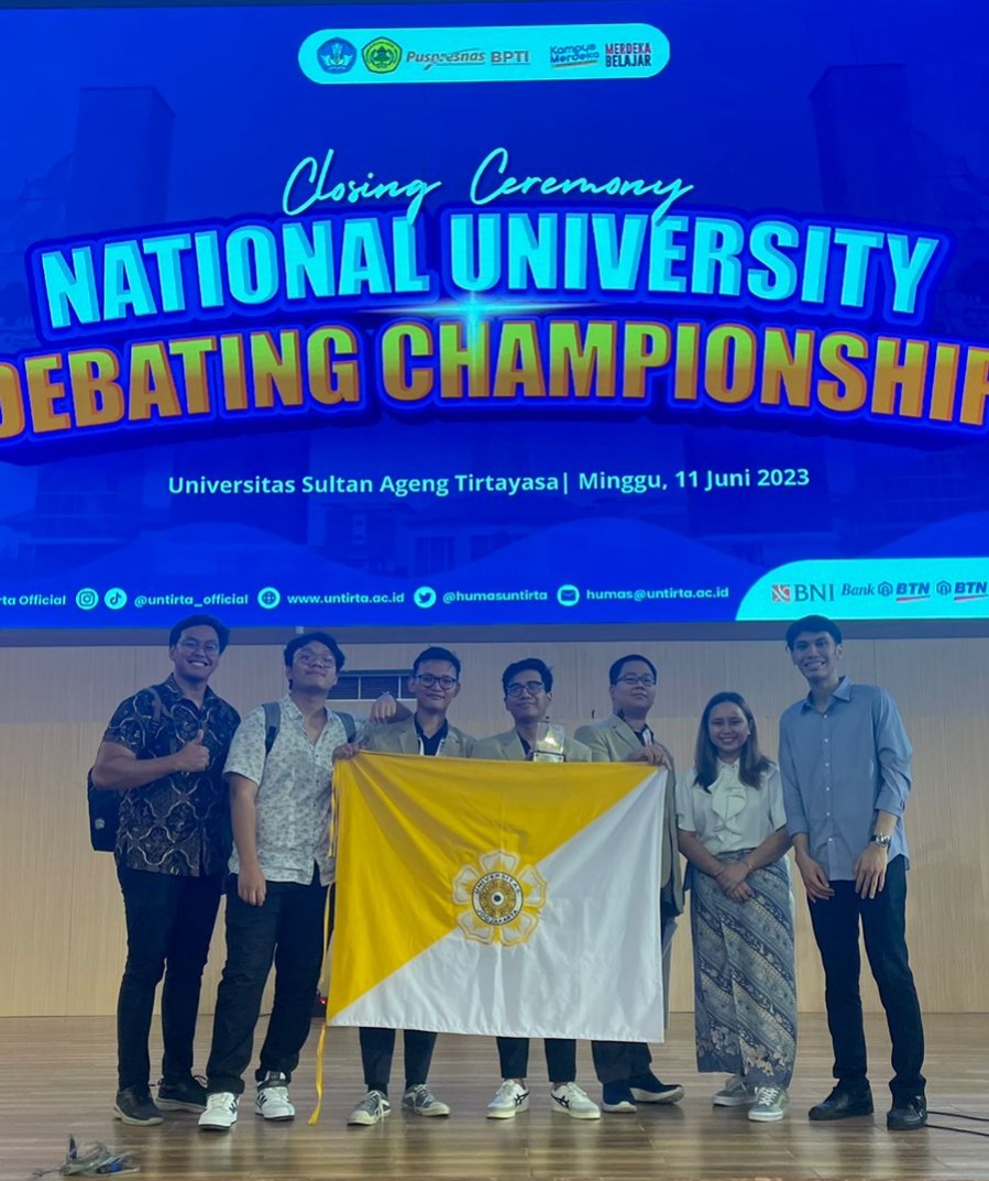 Tim Mahasiswa UGM Raih Prestasi Gemilang pada National University Debating Championship (NUDC ...